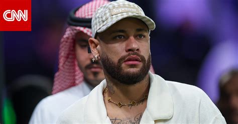 هذا ما فعله نيمار مع زملائه بعد فوز الهلال على اتحاد جدة في الدوري