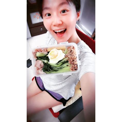 「肉彈」女星搣脂成功驚現6塊腹肌！ 楊小黎高難度減肥餐單曝光｜醫師easy