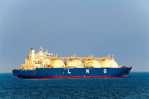 Китай тихомълком изнася руски втечнен природен газ за Европа Галерия