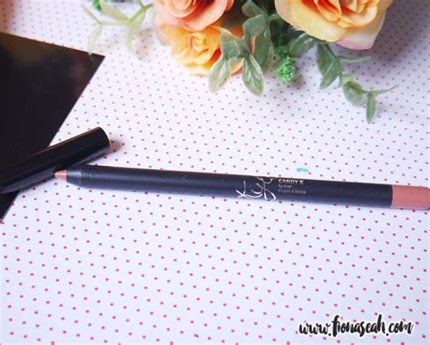 Review Kylie Cosmetics Matte Liquid Lipsticks And Lip Liners True