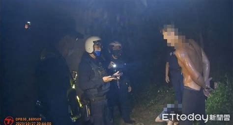 新聞 酒駕男自撞電線桿「車頭全毀」 還讓妻詐欺通緝犯身分曝光 Gossiping板 Disp Bbs