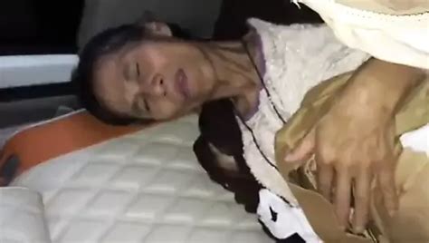 J Hrige Oma Schluckt Sperma Xhamster