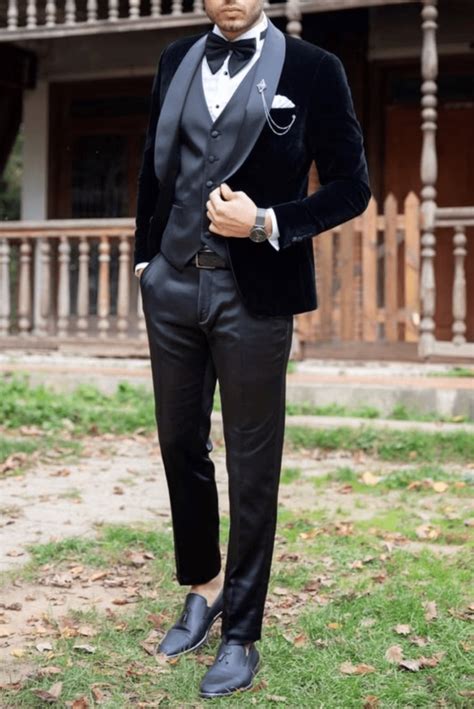 Latest Three Piece Black Velvet Tuxedo Suit For Men Sainly
