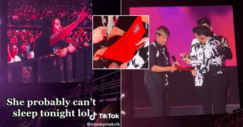 Mothership On Twitter Spore Fan Throws Red Panties On Stage For
