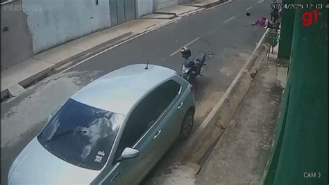 Dhpp Investiga Se Morte De Homem Baleado Na Frente De Casa Em Teresina