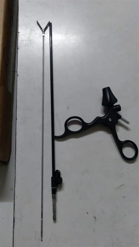 Atraumatic Fenestrated Grasper Serrated Tip At ₹ 15800piece In New