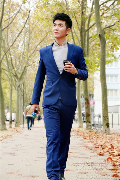 张晓龙巴黎写真成冬日暖男 将迎首个粉丝庆生会