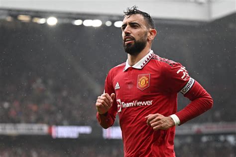 Erik Ten Hag Says Bruno Fernandes Is Proving Manchester United