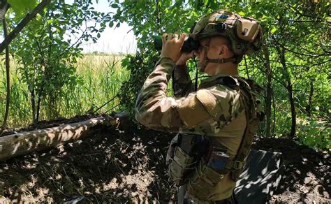 79 бригада знищила ворожий БТР 82А ударами з арти та дрона ВІДЕО Новости Section Ukr Net