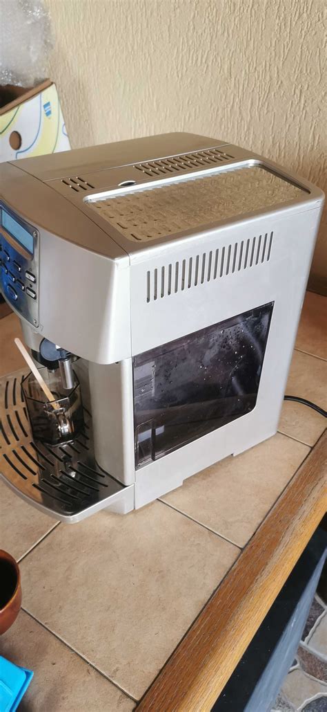 Expresor Espressor Aparat Cafea Delonghi Magnifica Automatic