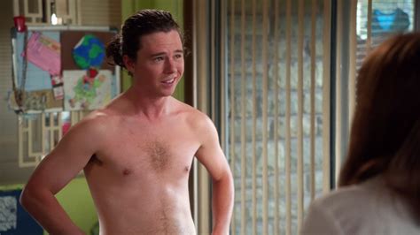 Auscaps Charlie Mcdermott Shirtless In The Middle 9 01 Vive La Hecks