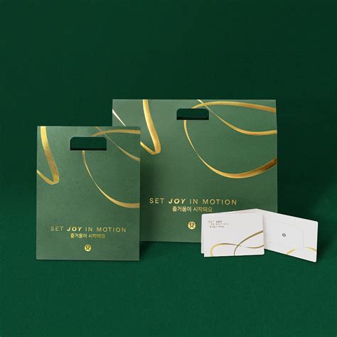 Lululemon Seoul 소중한 사람을 위한 연말 선물을 준비하고 있다면 룰루레몬 홀리데이