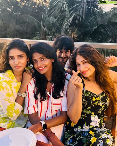 Costume Designer Niranjani Ahathian Hd Instagram Photos And Wallpapers June 2024 Gethu Cinema