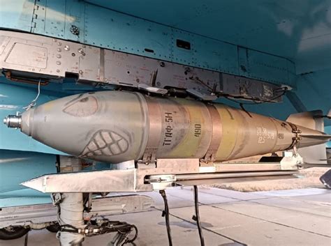 В армії РФ зявився аналог системи Jdam для перетворення ФАБ 500 на