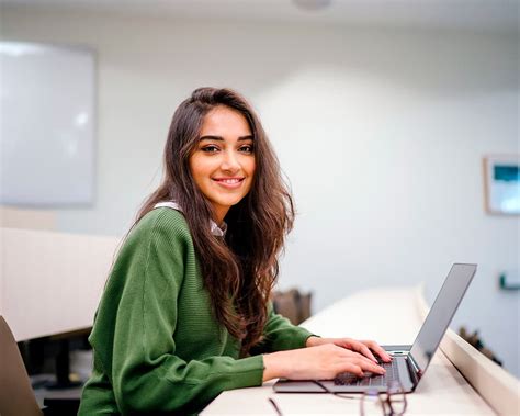 Licenciatura En Administración Isu Universidad Modalidad Online