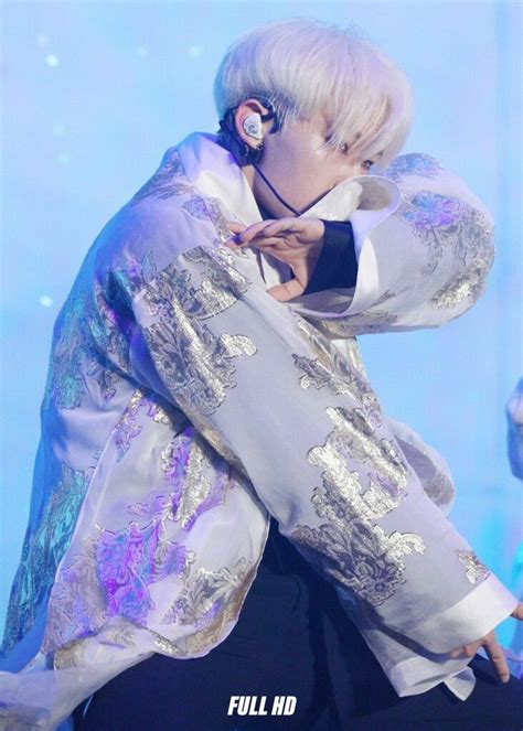 ボード「 Hoshi Kwon Soonyoung 권순영 17☀」のピン ホシ 写真 ぼん