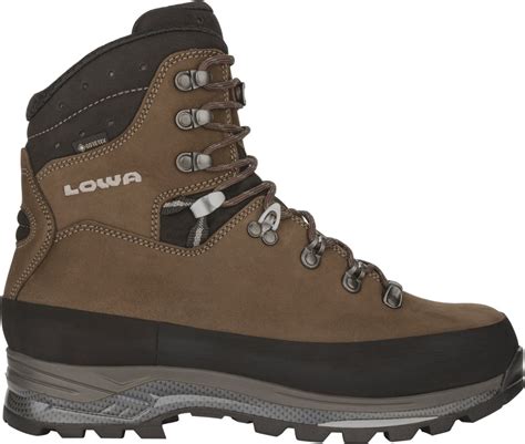 Lowa Tibet GTX Reviews - Trailspace