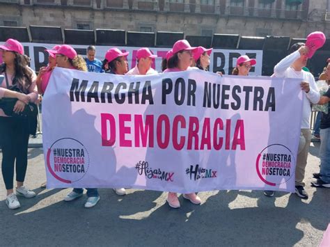 Miles De Ciudadanos Participaron En La Marcha Por La Democracia Exigen El Voto Libre IMER