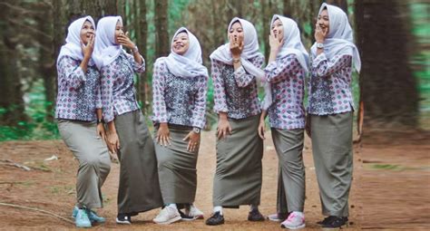 Kumpulan Foto Siswi Sma Pakai Hijab Yang Cantik Dan Manis Dzargon
