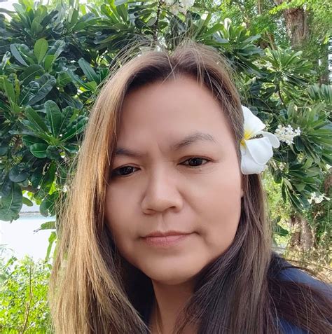 ทํางานมาเมือยๆมากินมะยมกับนํ้าปลาหวานลมวอยๆเย็นๆอยู่หน้าบ้านชิวๆยามแลงค่ะ ชิวยามแลง มะยมปลา