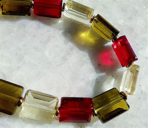 Край огнището — гривна с кристали в топли цветове Handmasters Bg