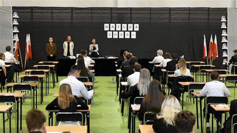 Wiemy kiedy będą wyniki matur 2023 Maturzyści będą musieli jeszcze