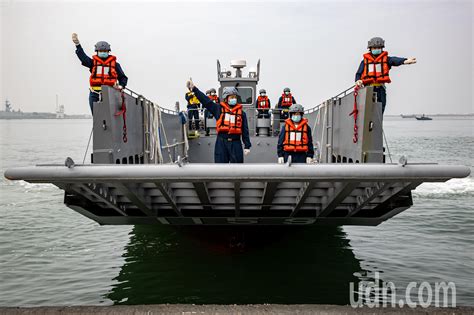 【閒聊】近期的玉山艦及中海艦 軍事策略 哈啦板 巴哈姆特