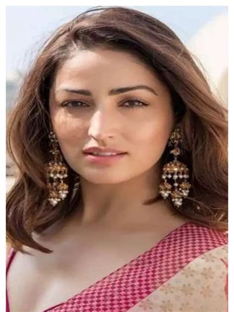 10 Stylish Fashion Goals Of Yami Gautam Times Of India