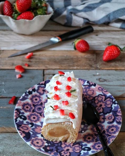 Lemon And Strawberry Swiss Roll Valentines Special Cocina Con Bra
