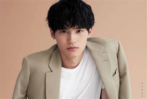 日本小鲜肉冈田健史与公司和解，仍面临被雪藏 哔哩哔哩