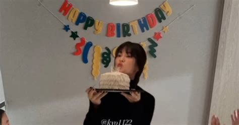 송혜교 42번째 생일 맞이 근황 남달랐던 어린 시절 ‘깜짝