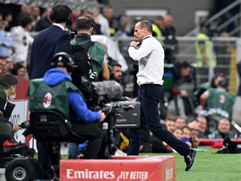Ngamuk Di Pinggir Lapangan Massimiliano Allegri Akui Juventus Main