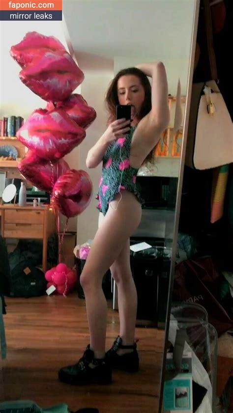 Lily Mo Sheen Aka Amirrazm Aka Galgadot Aka Lilysheen Nude Leaks