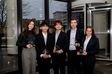 Das Team Der Rwth Aachen Gewinnt Das Deutschland Finale Der Cfa Institute Research Challenge 10544