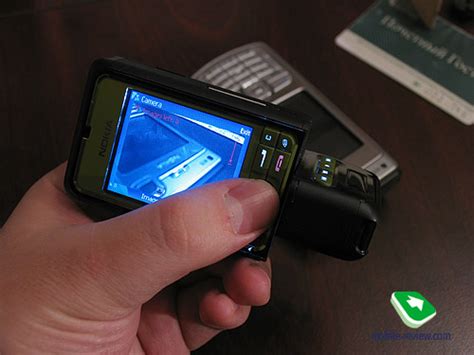 Mobile-review.com Nokia 3250 в интерьере
