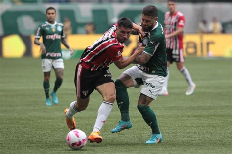 Desfalques escalações e mais veja tudo sobre Palmeiras x São Paulo