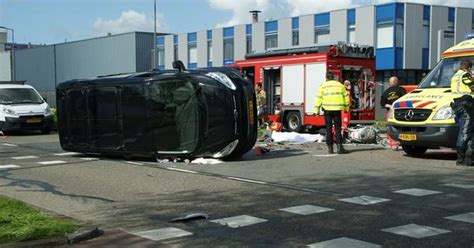 Motorrijder Dood Na Aanrijding Met Busje Binnenland Telegraafnl