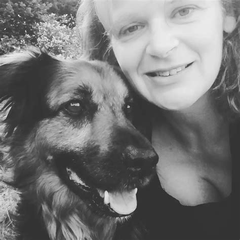 Lennox Lenni 2008 ︎12 12 2019 Rosengarten Sterne