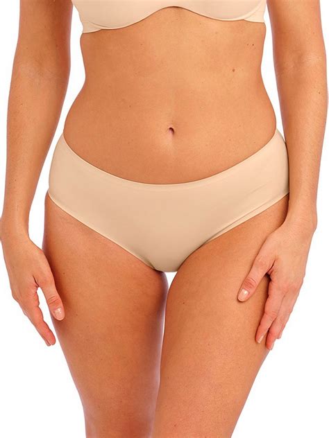 Wacoal купити в Києві Україні оригінальний одяг та взуття магазин Intertop