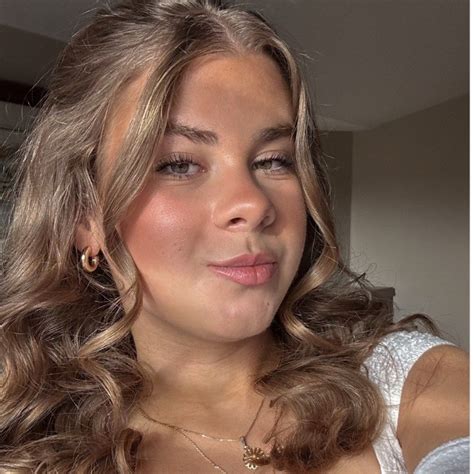 Karli Alleen 💛 Karlialleen Snapchat Stories Spotlight And Lenses