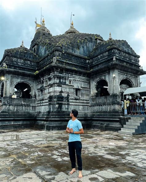 🔱 मुझे भरम था जो है मेरा था कभी नहीं मेरा अर्थ क्या निरर्थ क्या जो