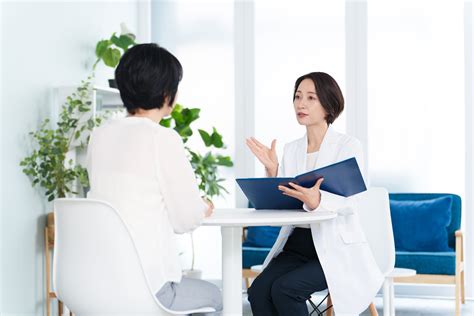 健康寿命に大きく影響する「アイフレイル」とは？チェックリスト・対策も解説