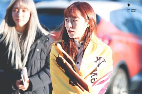 FY MAMAMOO Photo Mamamoo Moonbyul Rain Jacket