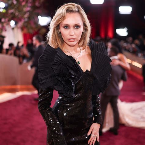 Who Is Christina Applegates Husband Martyn Lenoble Parade