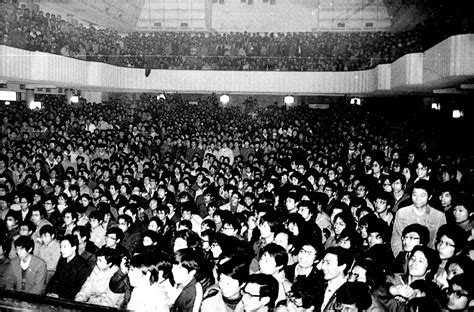 在政治风波中维护稳定 校史网