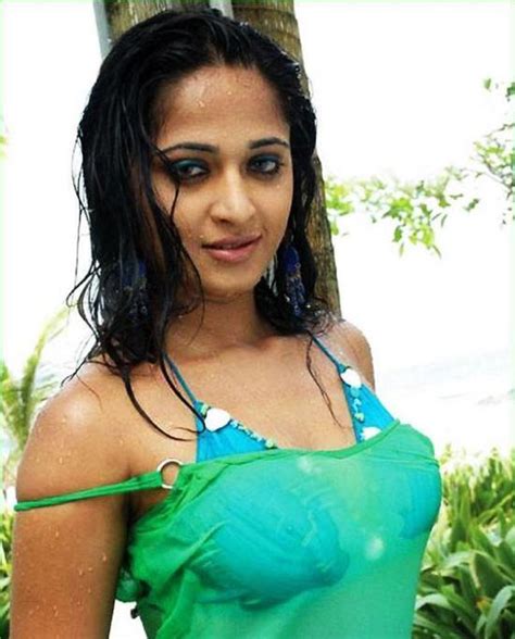 Cine Rang Latest Tamil Hot Beautys With Sexy And Beautifully Exposing