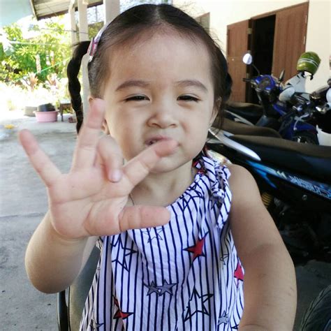 Nok Pa Pai ตลกนะ คนมาช่วยไลฟ์บอกเพื่อนแท้ Facebook