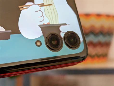 Motorola Razr Review The Folding Flip Phone Reinvented HotHardware