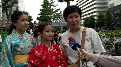 일본 쓰쿠바 전통 축제에 초청받아 참여한 파룬궁 단체 파룬따파 명혜망