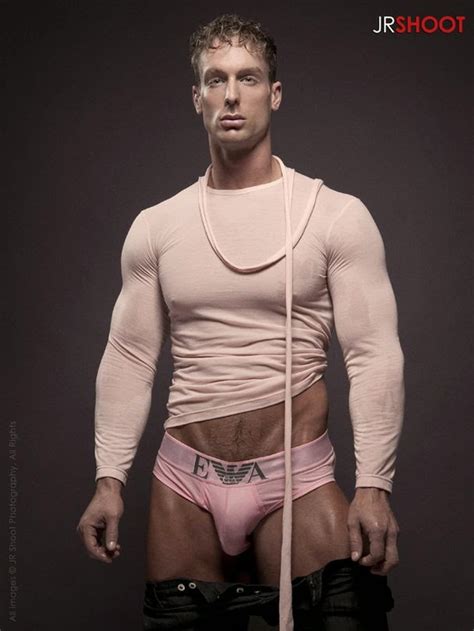 Los Ojos Del Espectador Trevor Adams Sexy Model